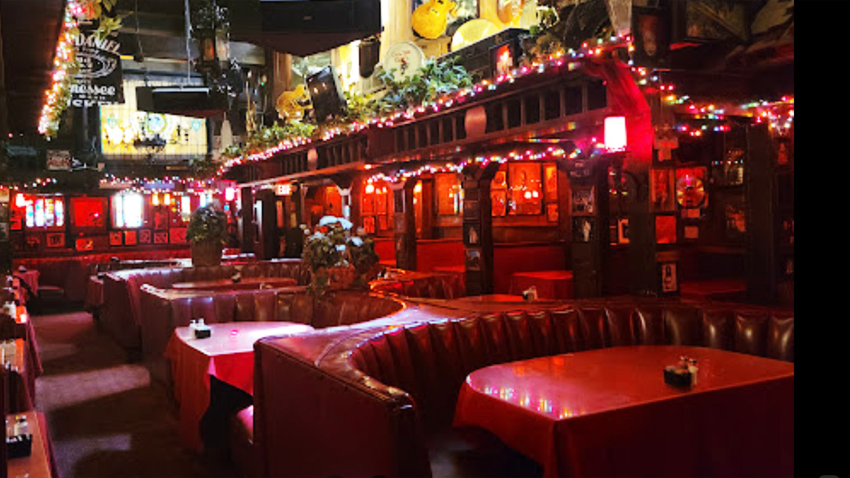 Guide On What a Cannabis & Weed Lounge Is: 2025 Edition LaJolla.com