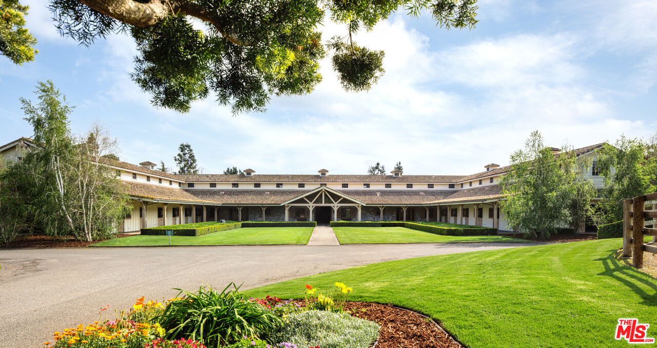 Home Tour: Inside the $100 Million Ranch for Sale in San Diego (NO ...